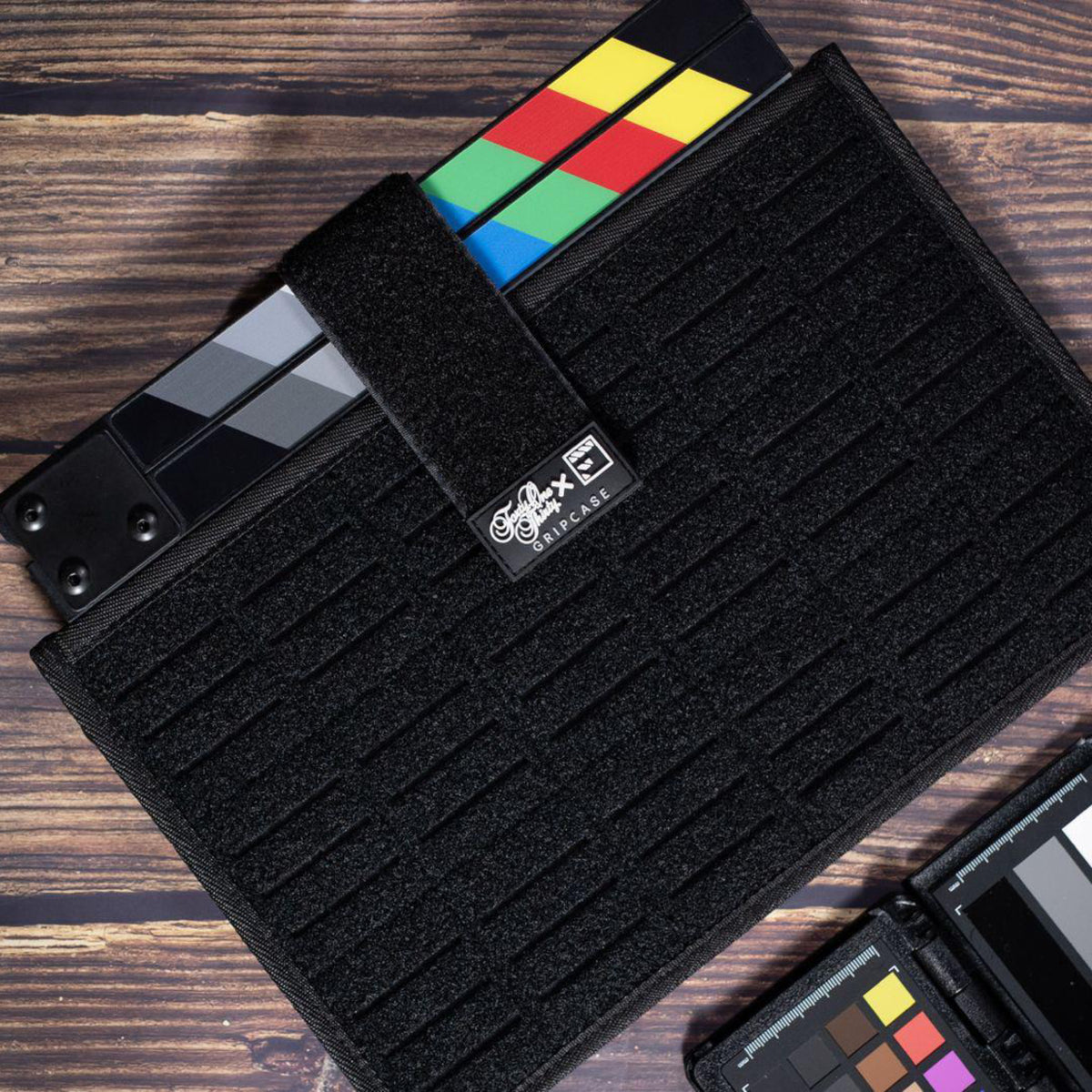 Gripsticks Coloured Stick Clapperboard Kit (UK/EU) - Medium – Filmsticks